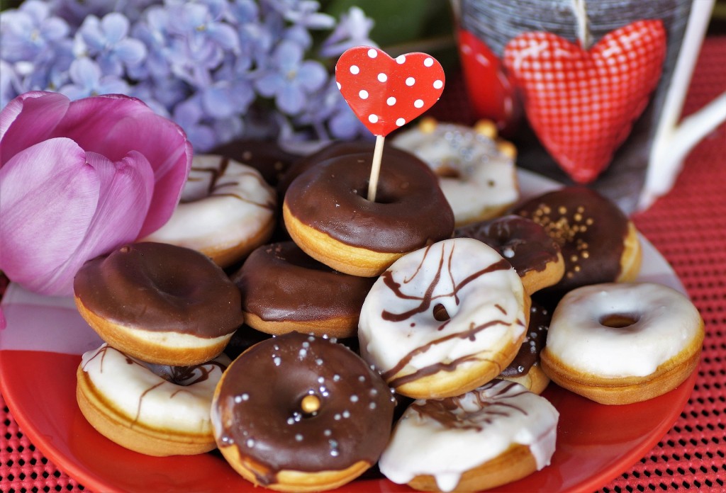 305+ Funny Donut Business Names That Make Customers Smile