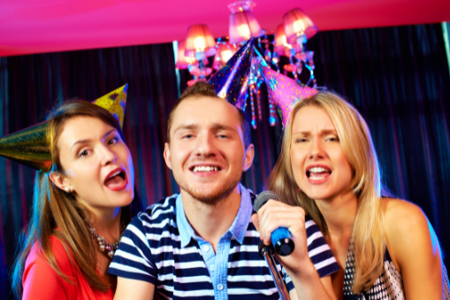 550+ All-Time Best Karaoke Bar Name Ideas To Hit High Notes