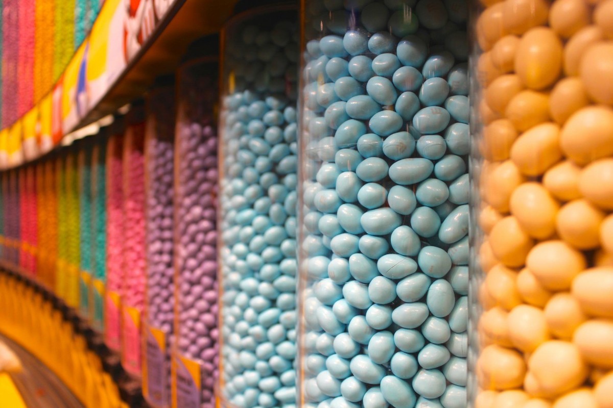 271+ Candy Shop Advertising Slogans and Taglines You'll Love