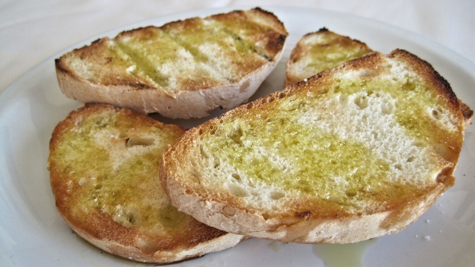 203-artisan-bread-slogans-quotes-a-crust-above-the-rest